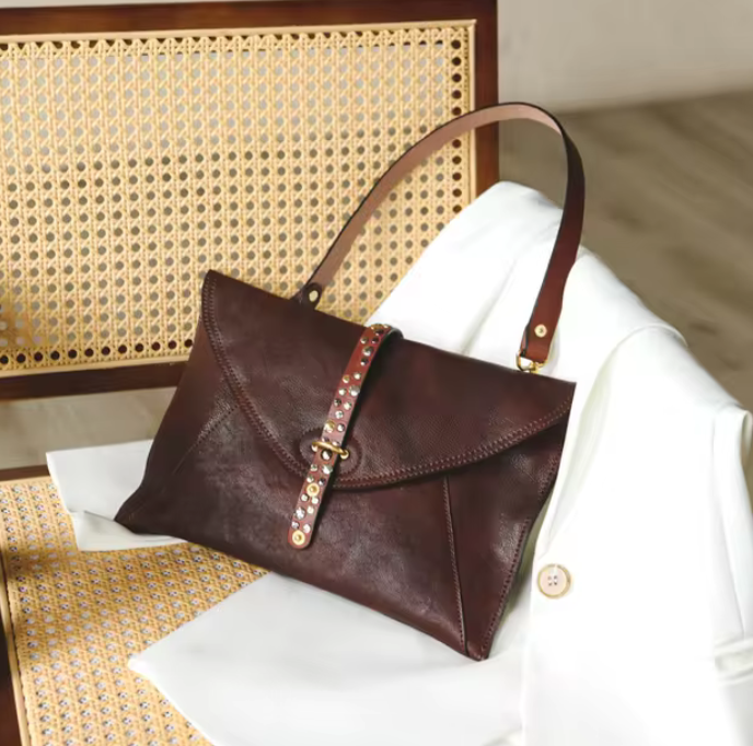 Studded Leather Envelope Crossbody – Fineciaga